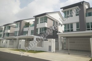 AMBANG BOTANIC 2, KLANG, AZUMI SEMI D for Sale @RM2,250,000 By EMILY ...
